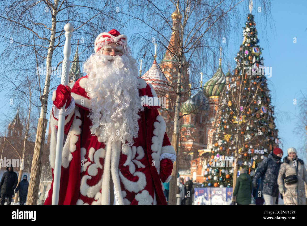 Moscow, Russia. 6th of January, 2023. Russian Father Frost (Ded Moroz ...