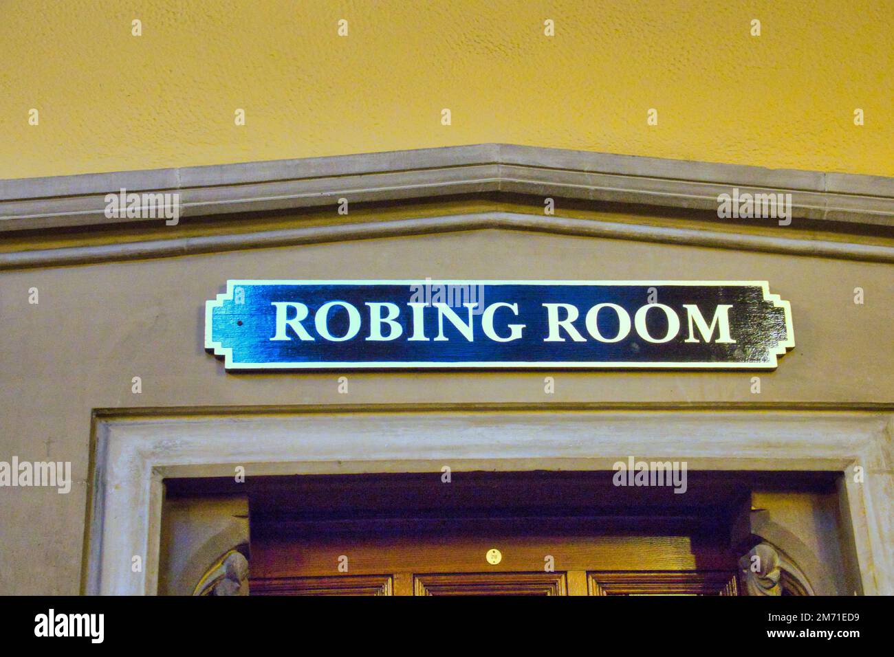 Robing toom sign hi-res stock photography and images - Alamy