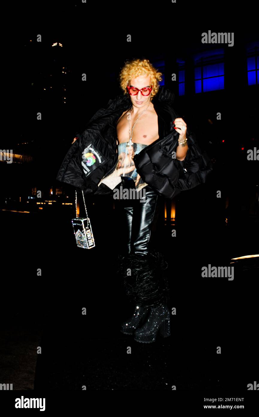 Lgbtqia women hi-res stock photography and images - Alamy