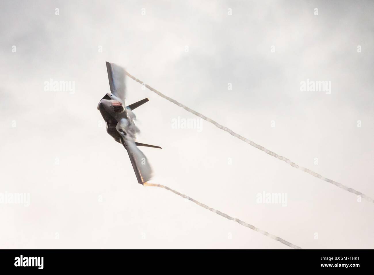 Lockheed-Martin F35 in flight Stock Photo - Alamy
