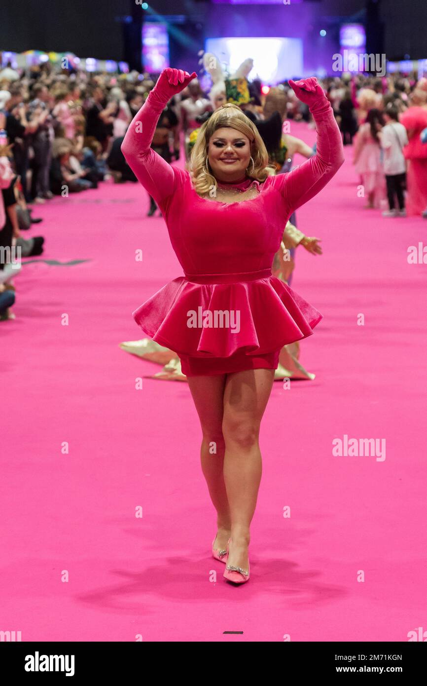 Kitty scott claus hi-res stock photography and images - Alamy