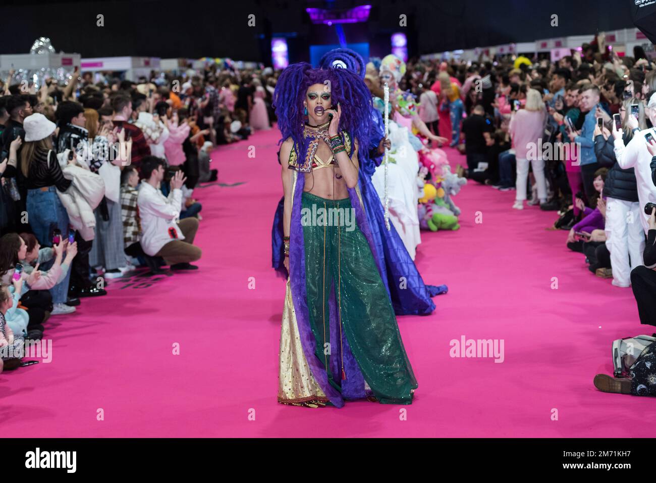 Oddly 2023 hi-res stock photography and images - Alamy