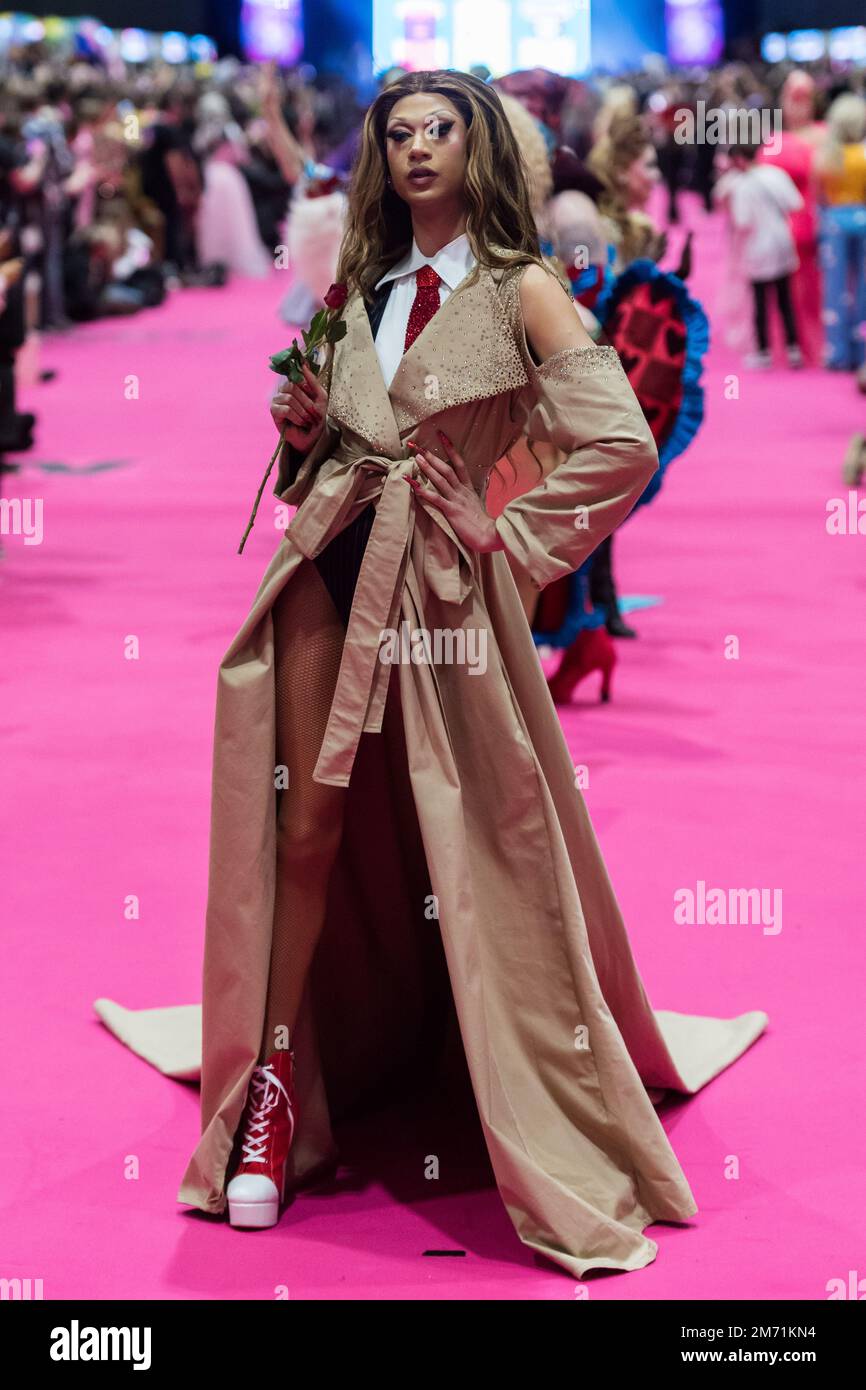 Tia kofi drag queen hi-res stock photography and images - Alamy