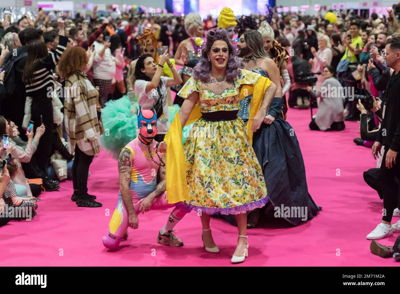Drag queen ava hangar hi-res stock photography and images - Alamy
