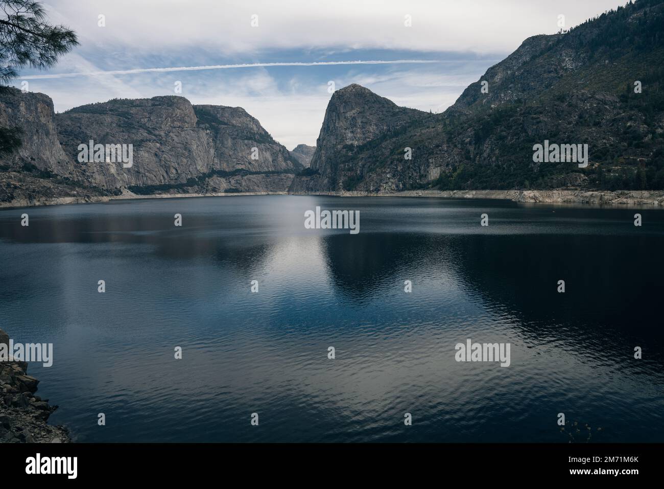 Hetch hetchy yosemite hiking hi-res stock photography and images - Alamy
