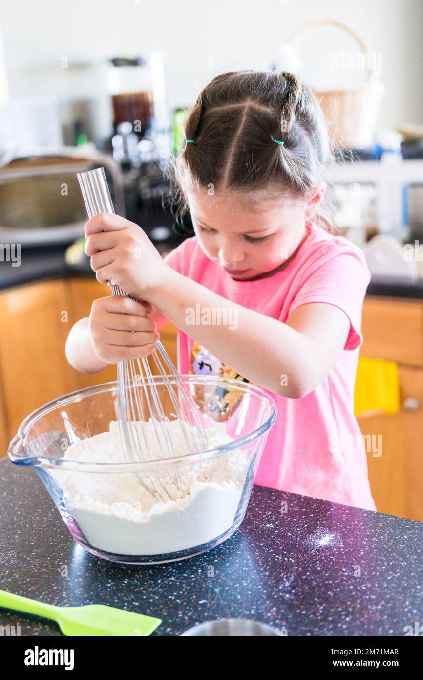 Children baking school hi-res stock photography and images - Alamy