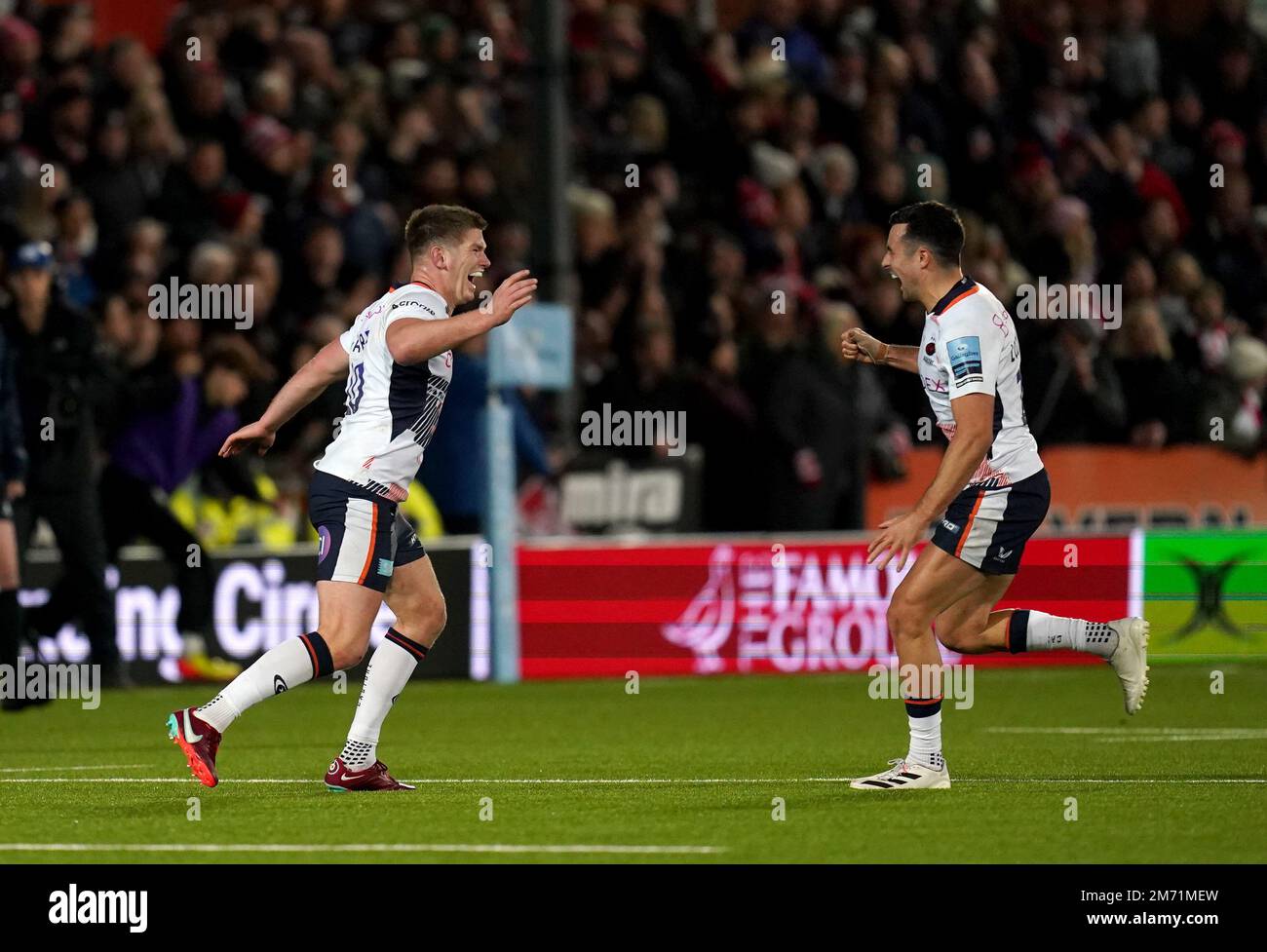 Saracens’ Owen Farrell celebrates with team mate Alex Lozowski during ...