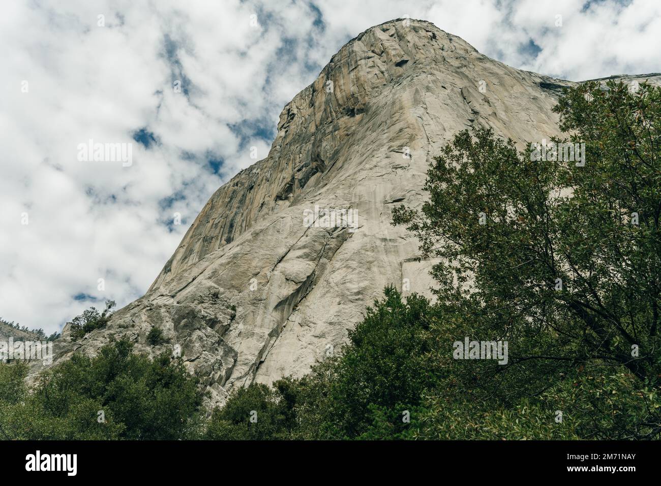 Sunlight cloud el capitan hi-res stock photography and images - Alamy