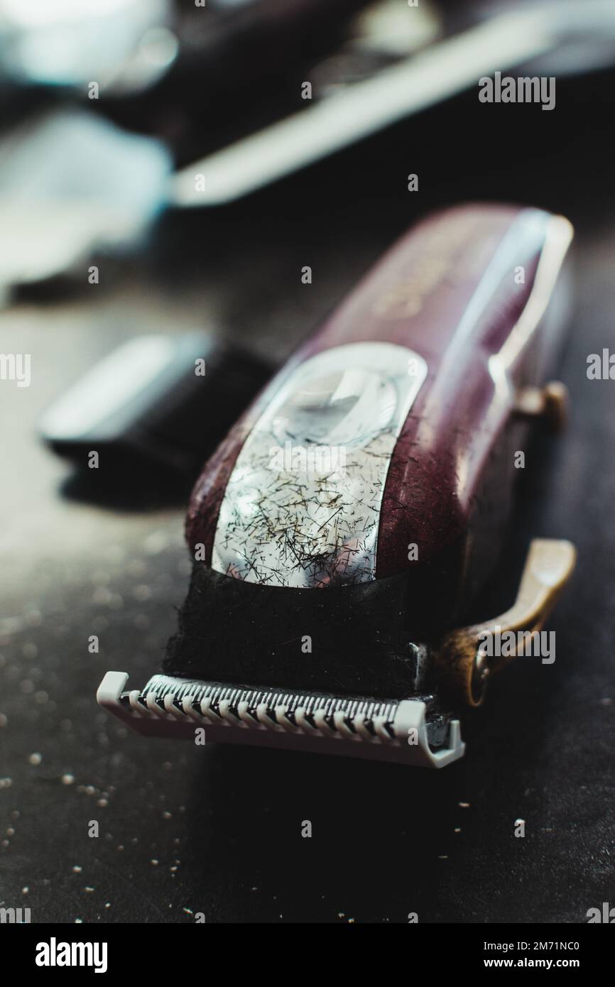 A closeup of a mechanical razor at a barbershop Stock Photo - Alamy