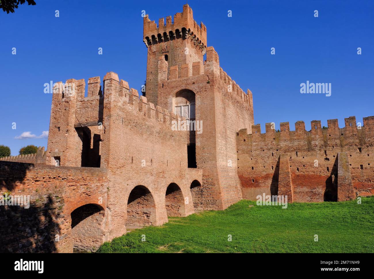 Montagnana: Medieval town gate, walls and ramparts glowing red in the ...