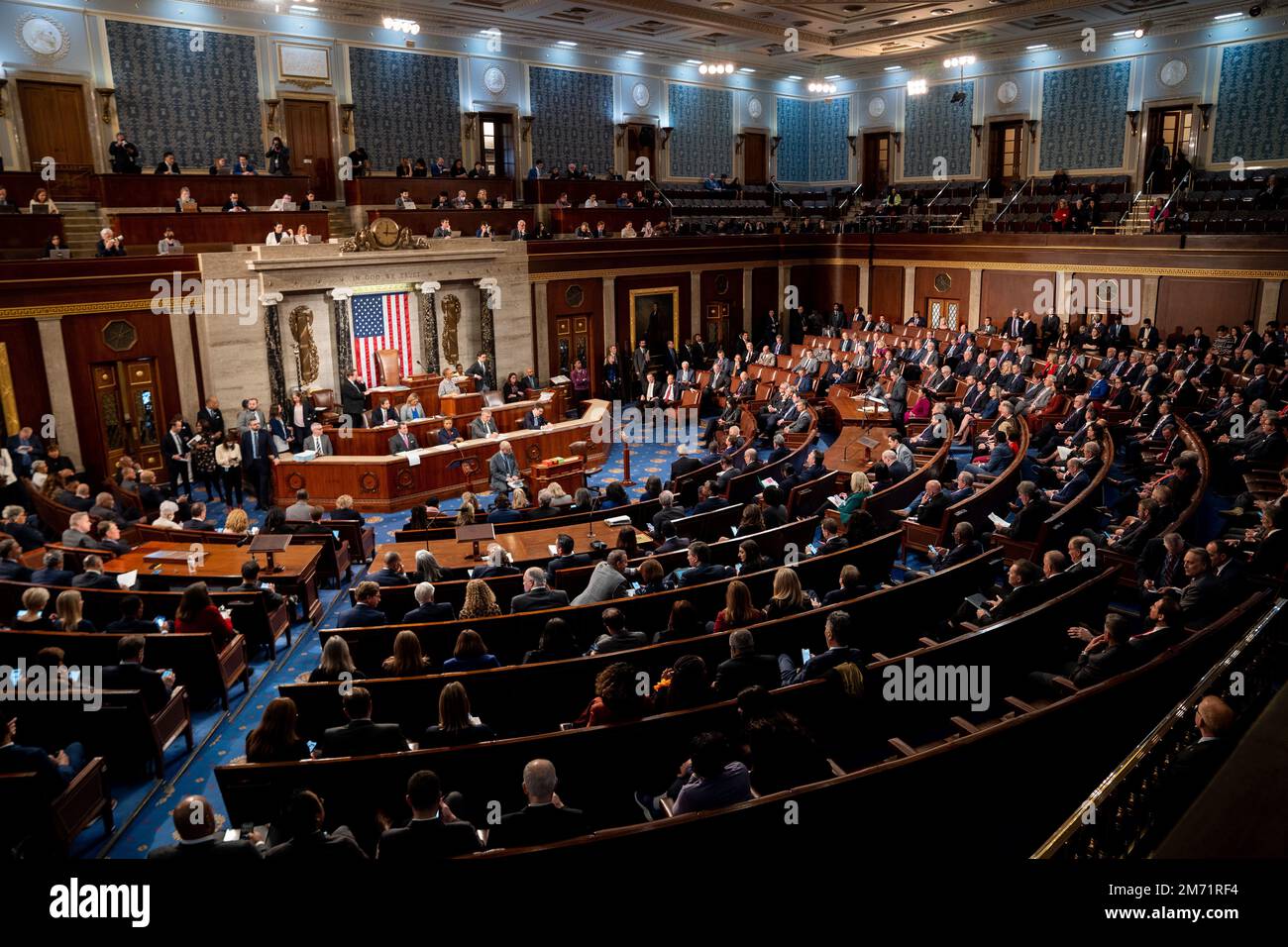 Washington, USA. 6th Jan, 2023. Members of the U.S. House of Representatives gather in the U.S ...