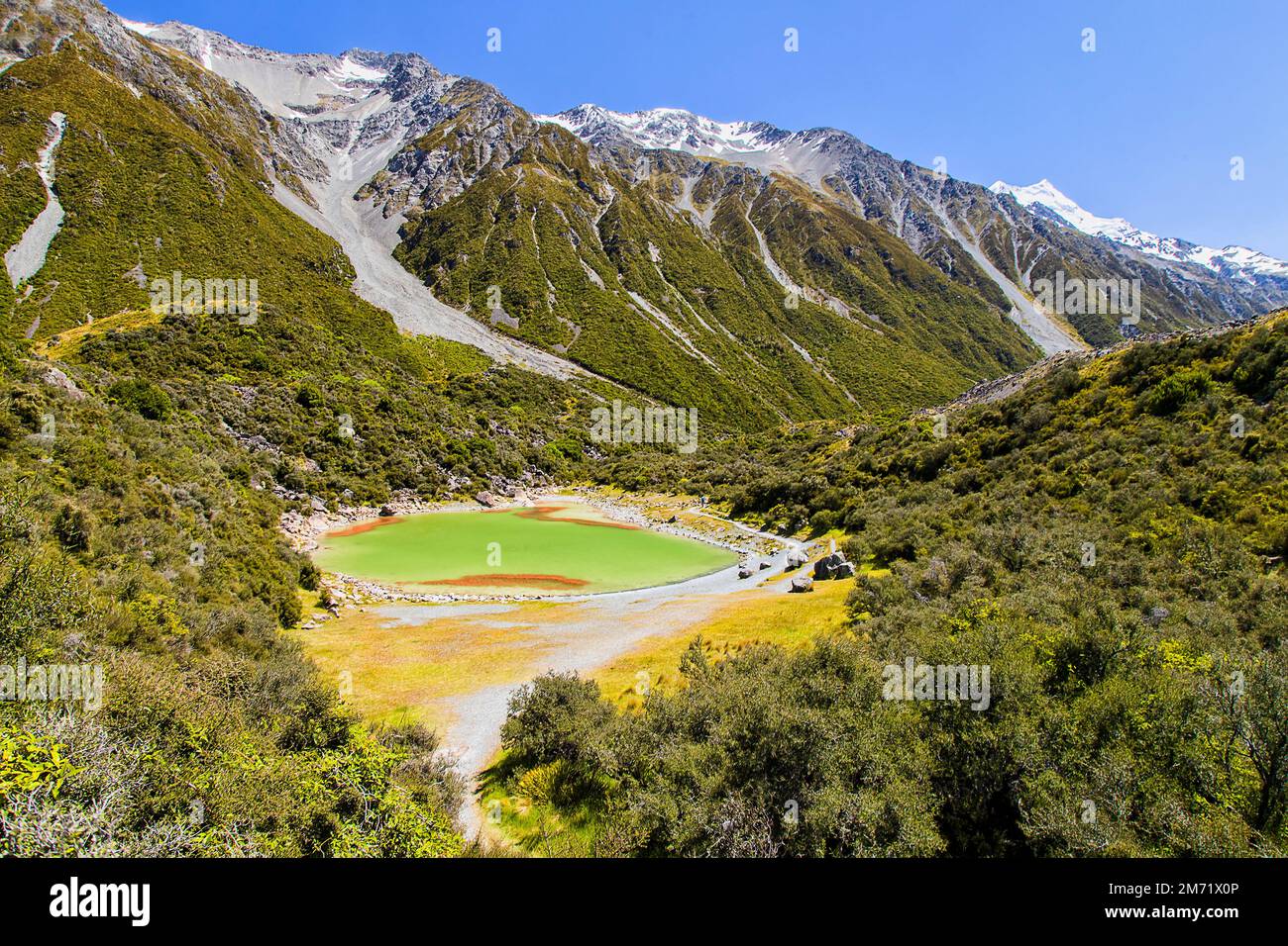 Alpine landscapes of snow capped mountains around Mt Cook in New ...