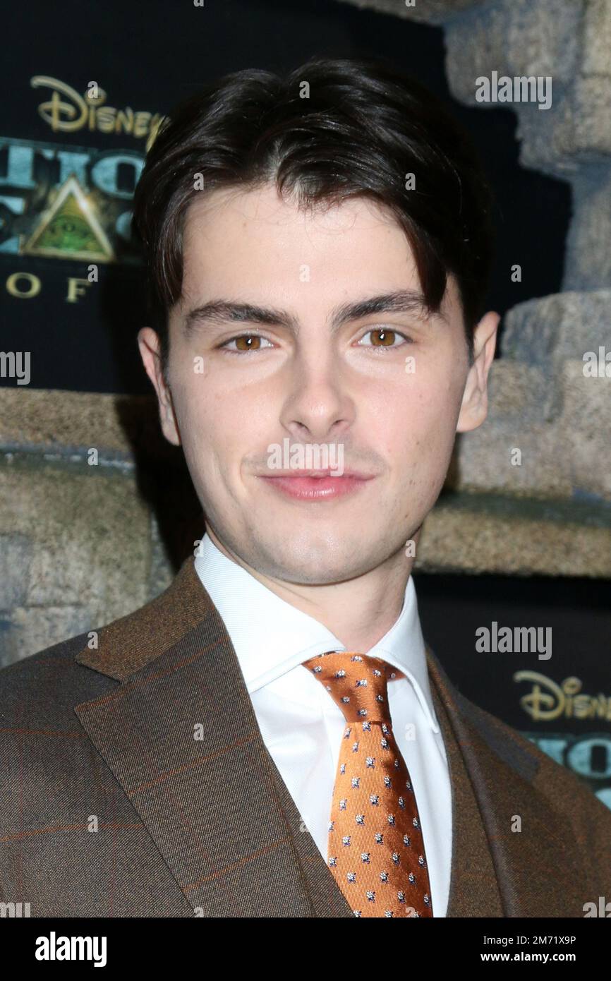 Michael douglas and dylan douglas hi-res stock photography and images ...