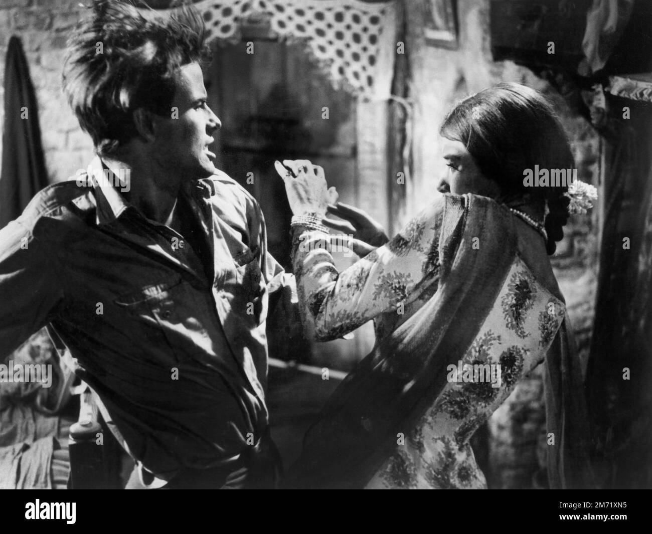 Horst Buchholz, Diane Baker, on-set of the Film, "Nine Hours To Rama ...