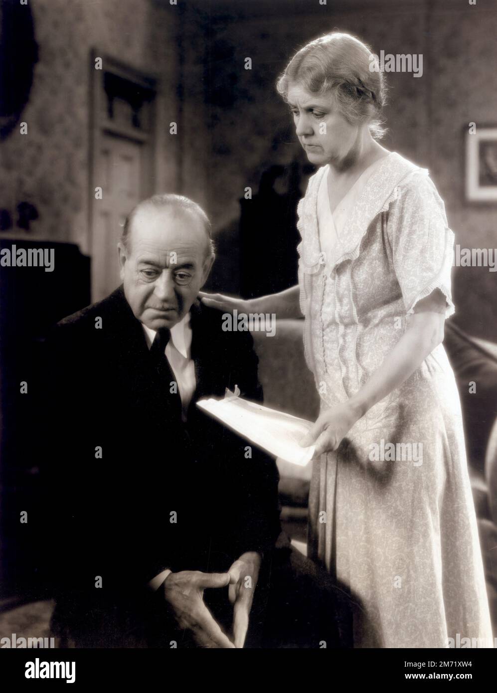 Walter Walker, Clara Blandick, on-set of the Film, "New Adventures of ...
