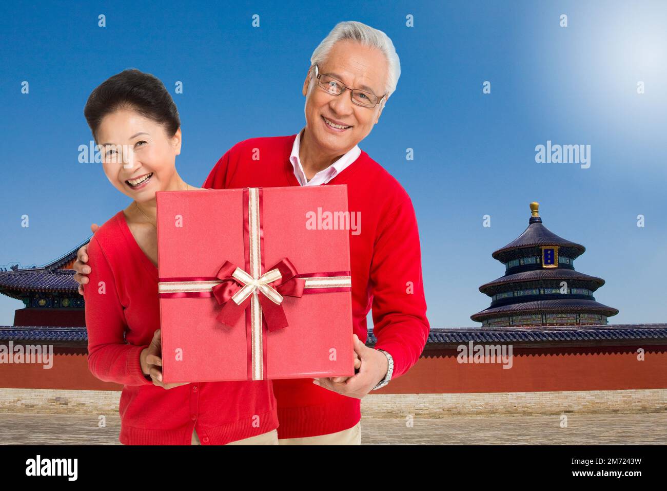 The old man happy life Stock Photo - Alamy