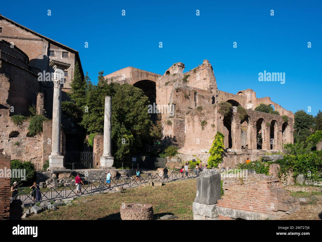 The Roman ruins in Italy Stock Photo - Alamy