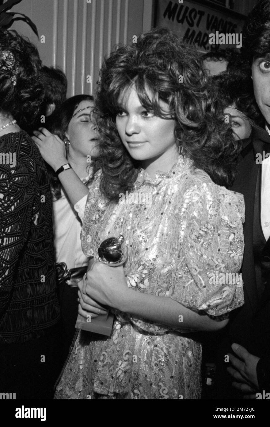 Valerie Bertinelli at the 39th Annual Golden Globe Awards January 30 ...