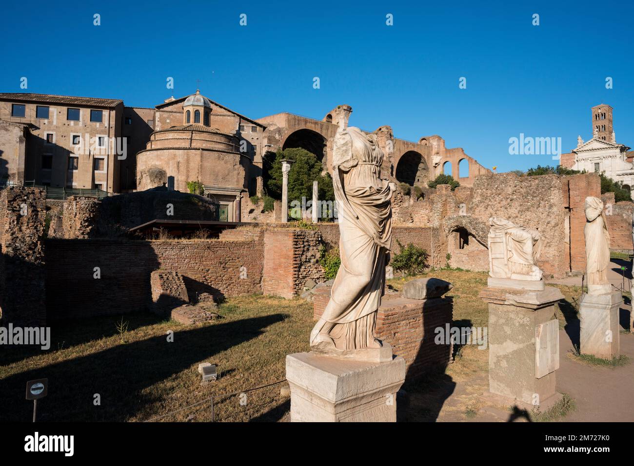 The Roman ruins in Italy Stock Photo - Alamy