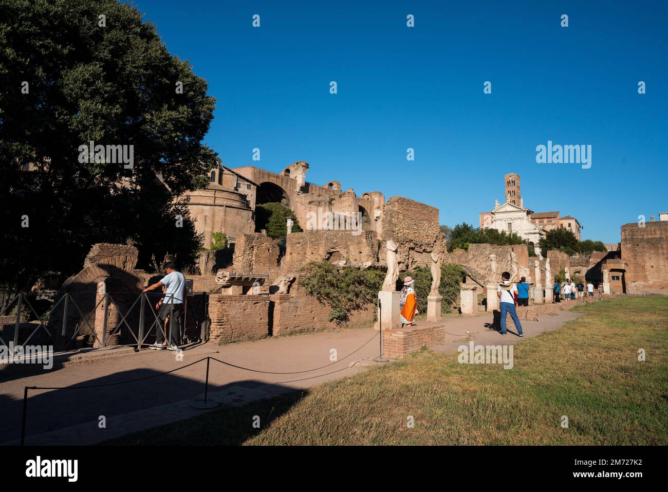 The Roman ruins in Italy Stock Photo - Alamy