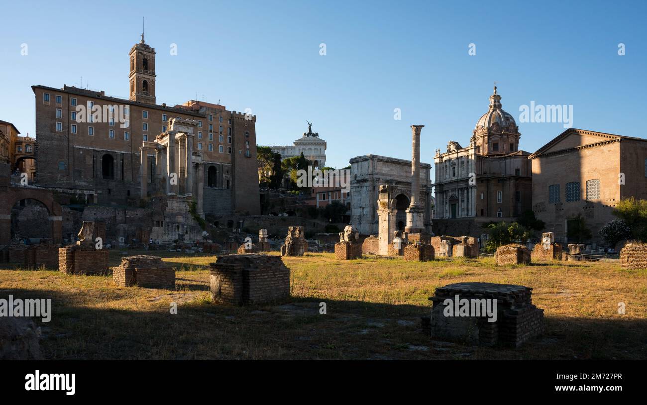 The Roman ruins in Italy Stock Photo - Alamy