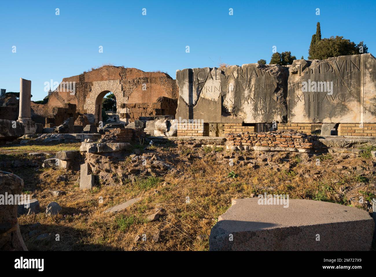 The Roman ruins in Italy Stock Photo - Alamy