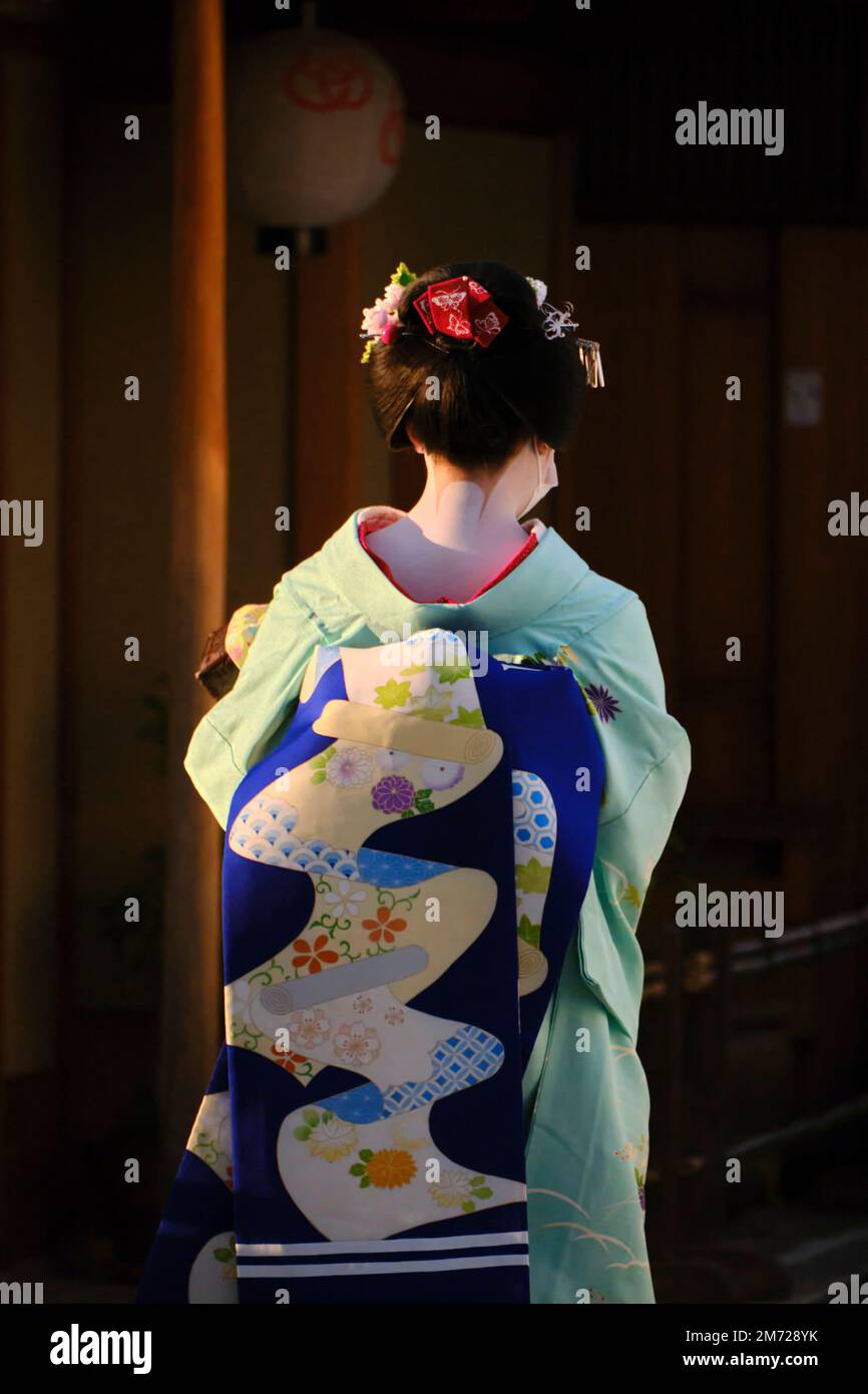 Light blue kimono hi-res stock photography and images - Alamy