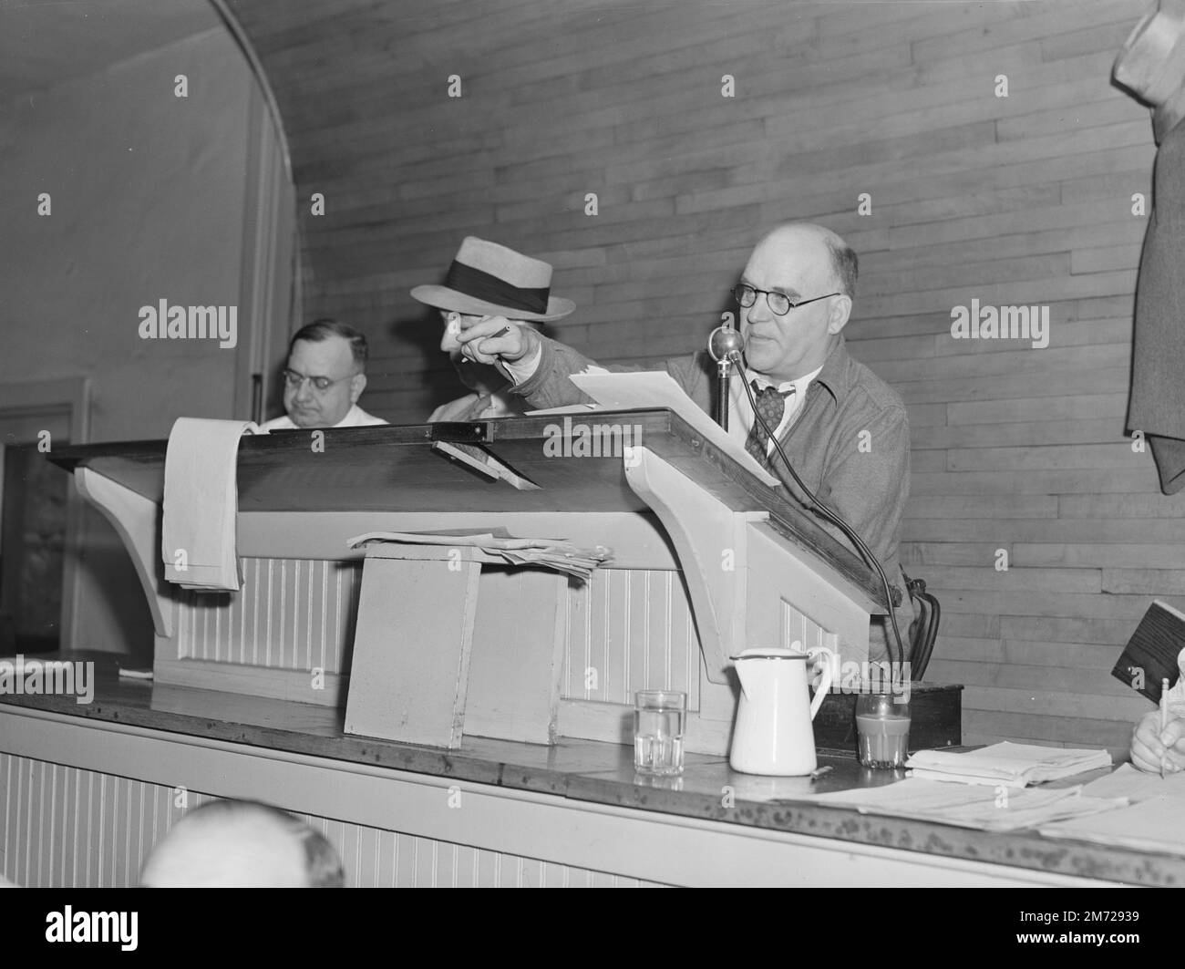 Auctioneer conducting business at the fruit terminal auction room in ...