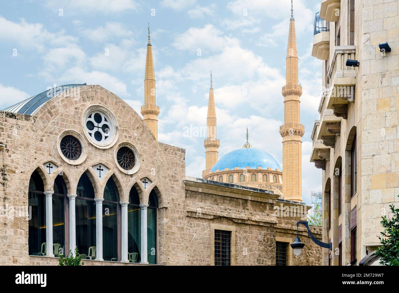 Lebanon church and mosque hi-res stock photography and images - Alamy