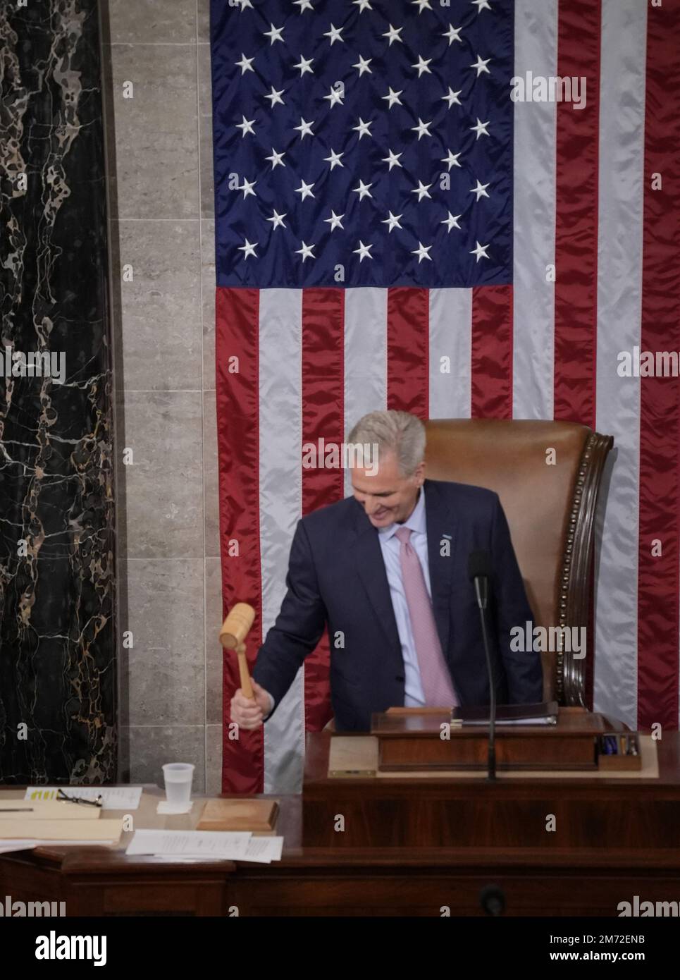 Kevin mccarthy gavel hi-res stock photography and images - Alamy