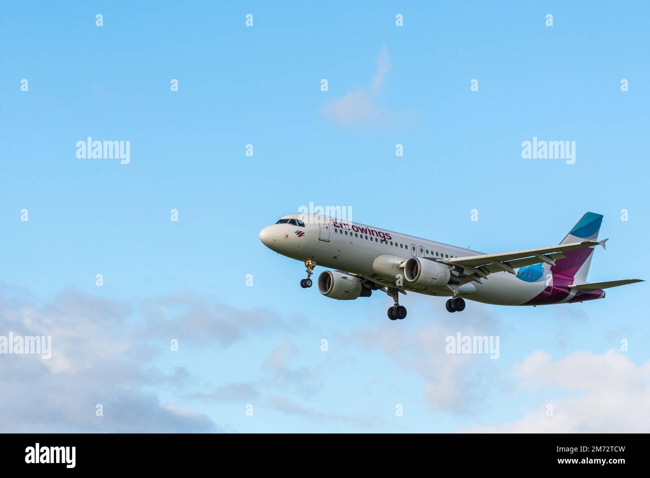 German wings airbus a320 hi-res stock photography and images - Alamy