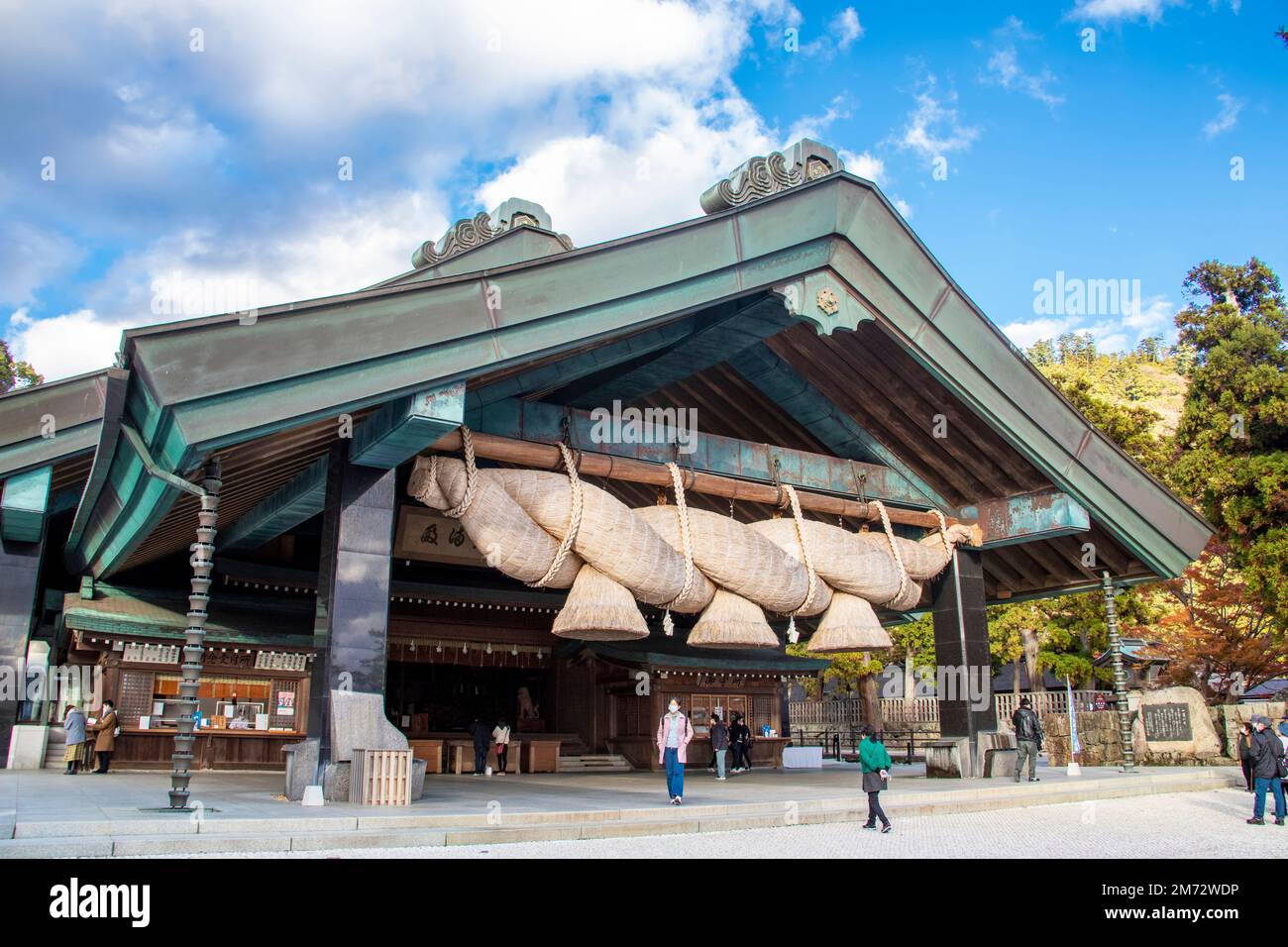 Shimane Japan 2nd Dec 2022: the Kaguraden with large shimenawa in shrine Izumo-taisha in Izumo ...