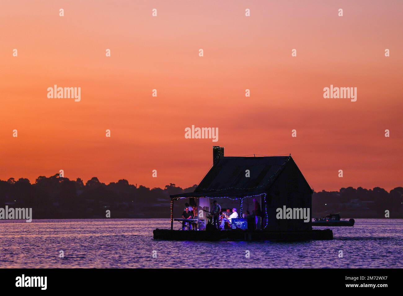 The floating tin shed hi-res stock photography and images - Alamy