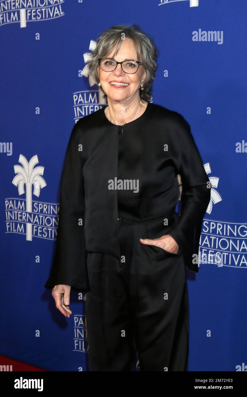 LOS ANGELES - JAN 6: Sally Field at the "80 For Brady" World Premiere ...