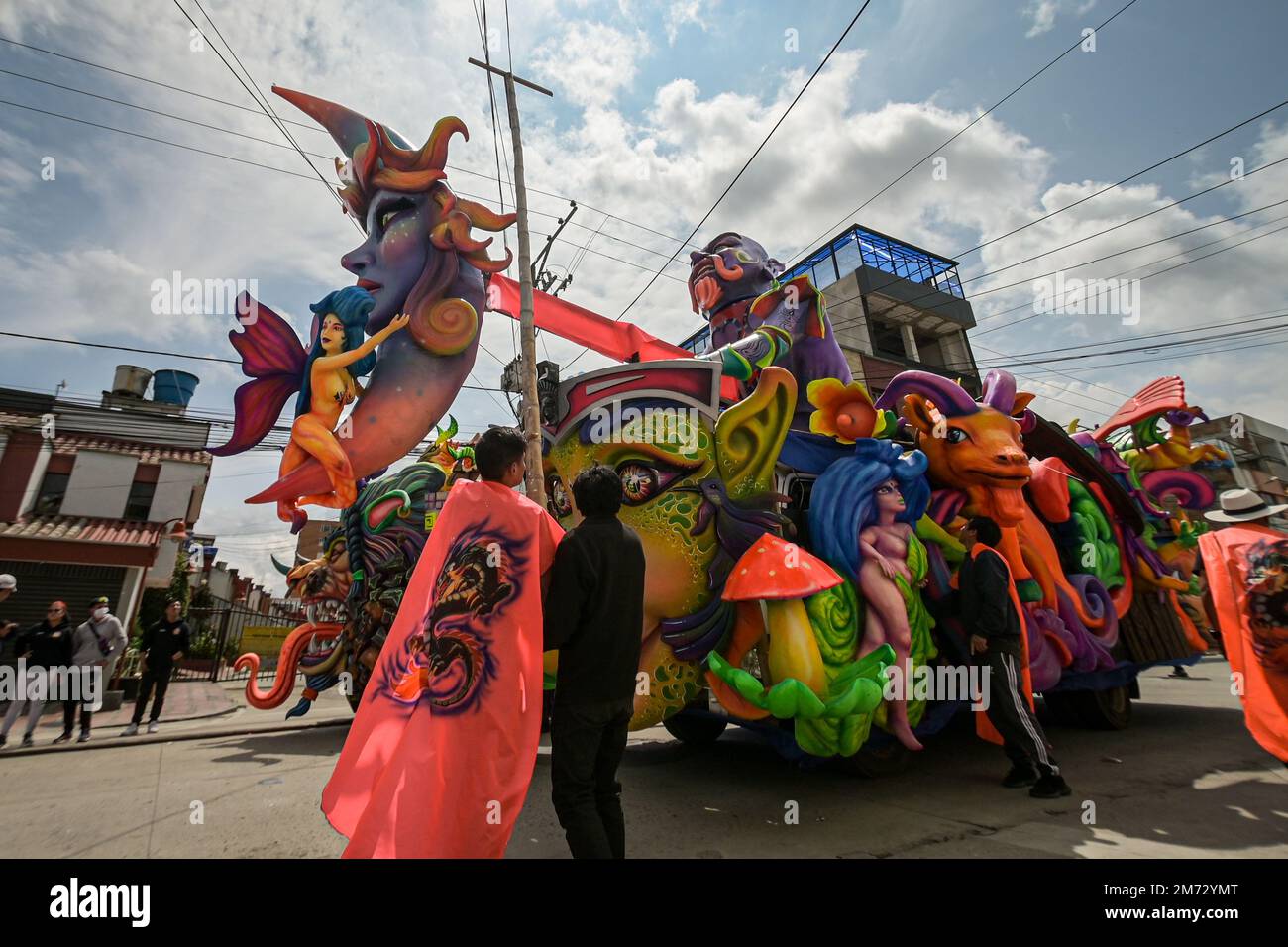 Artisans finalize details of their floats for the great parade of the ...