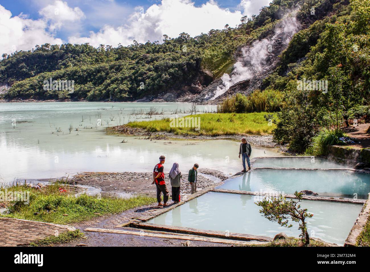 Garut, Indonesia. 07th Jan, 2023. People enjoy the view of Talaga Bodas Crater in Garut. Talaga ...