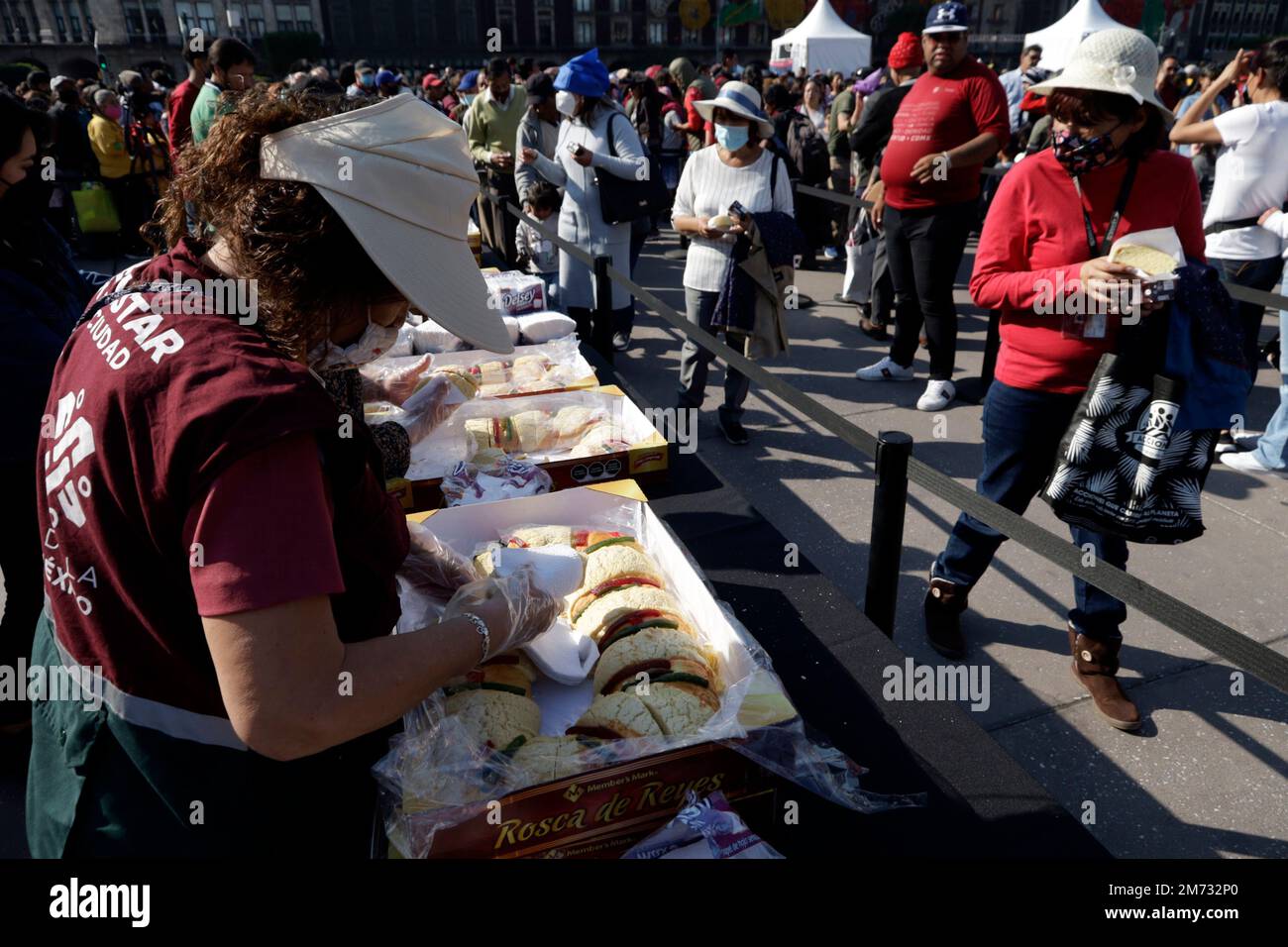 Non Exclusive: January 6, 2023, Mexico City, Mexico: Among donut bread ...