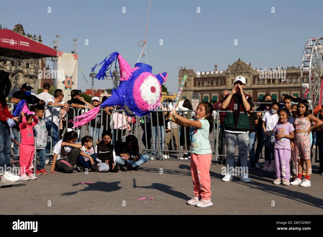 Pinatas hi-res stock photography and images - Alamy