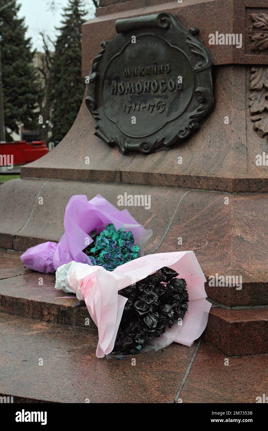Non Exclusive: DNIPRO, UKRAINE - JANUARY 6, 2023 - Flowers are seen at ...