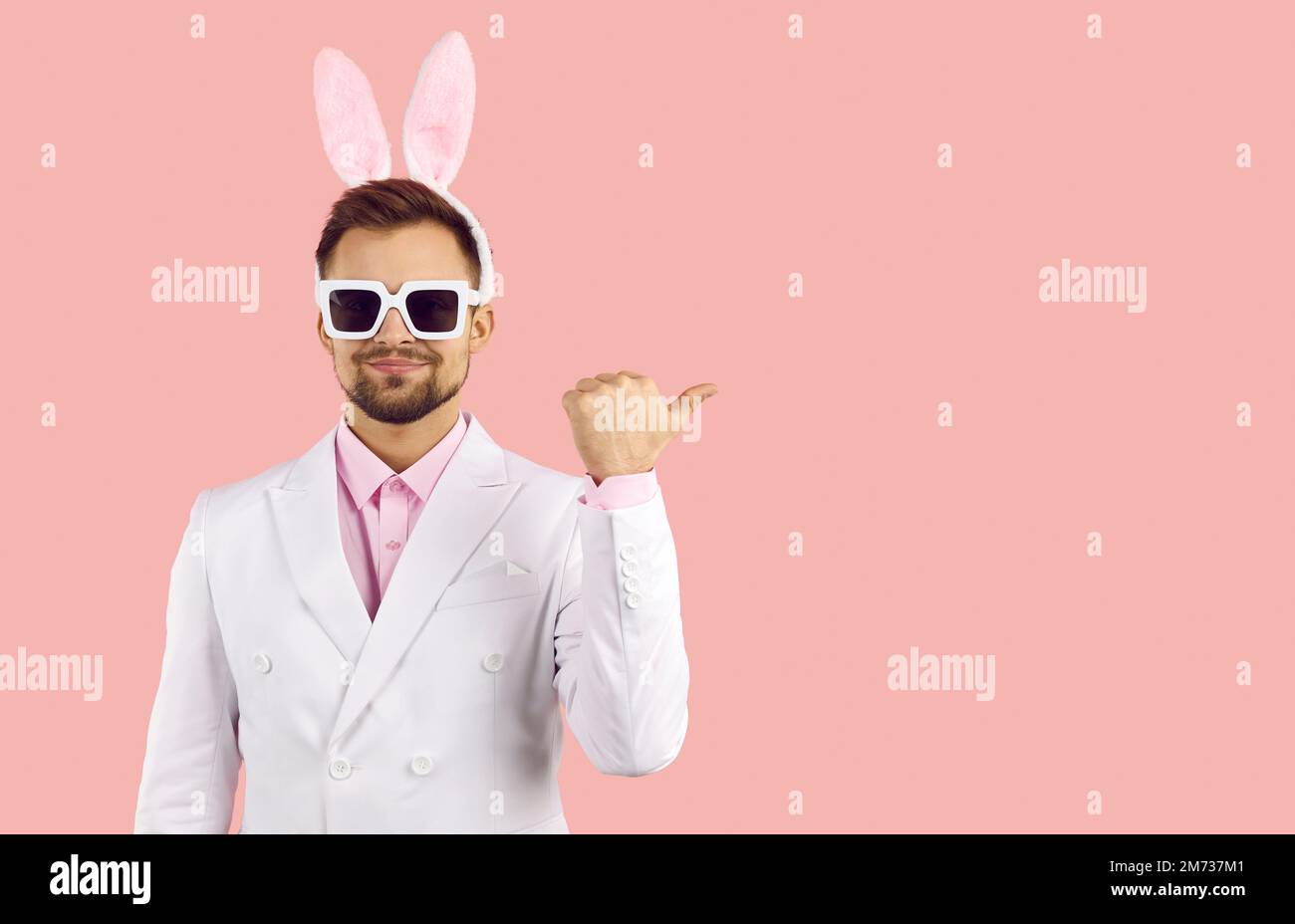 Easter bunny suit hi-res stock photography and images - Alamy