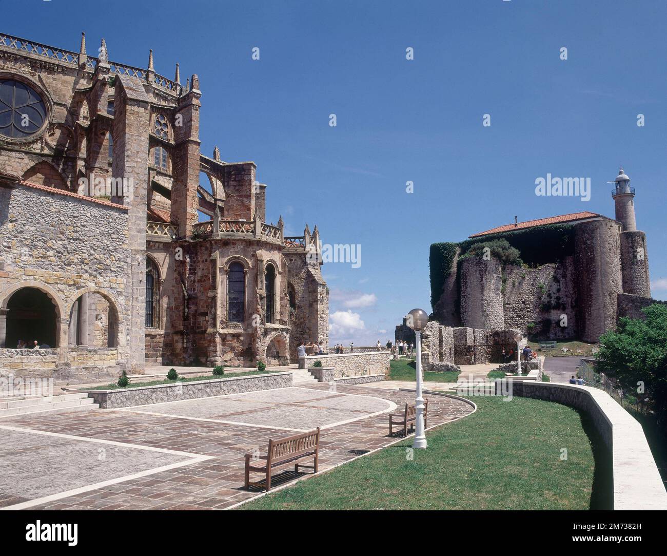 CONJUNTO ARQUITECTONICO - IGLESIA DE STA MARIA CASTILLO-FARO Y RUINAS ...