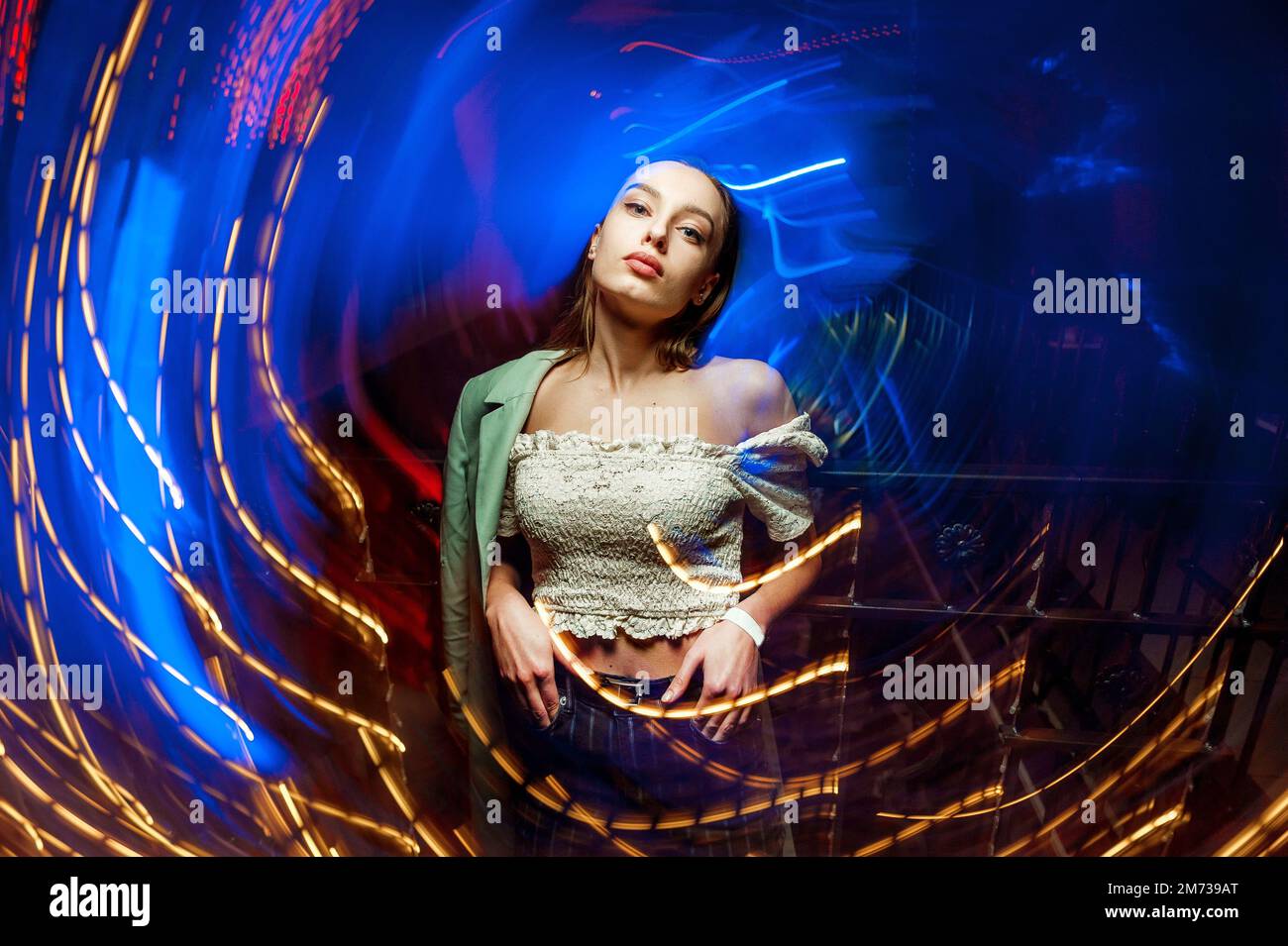 Dancing teens club hi-res stock photography and images - Alamy