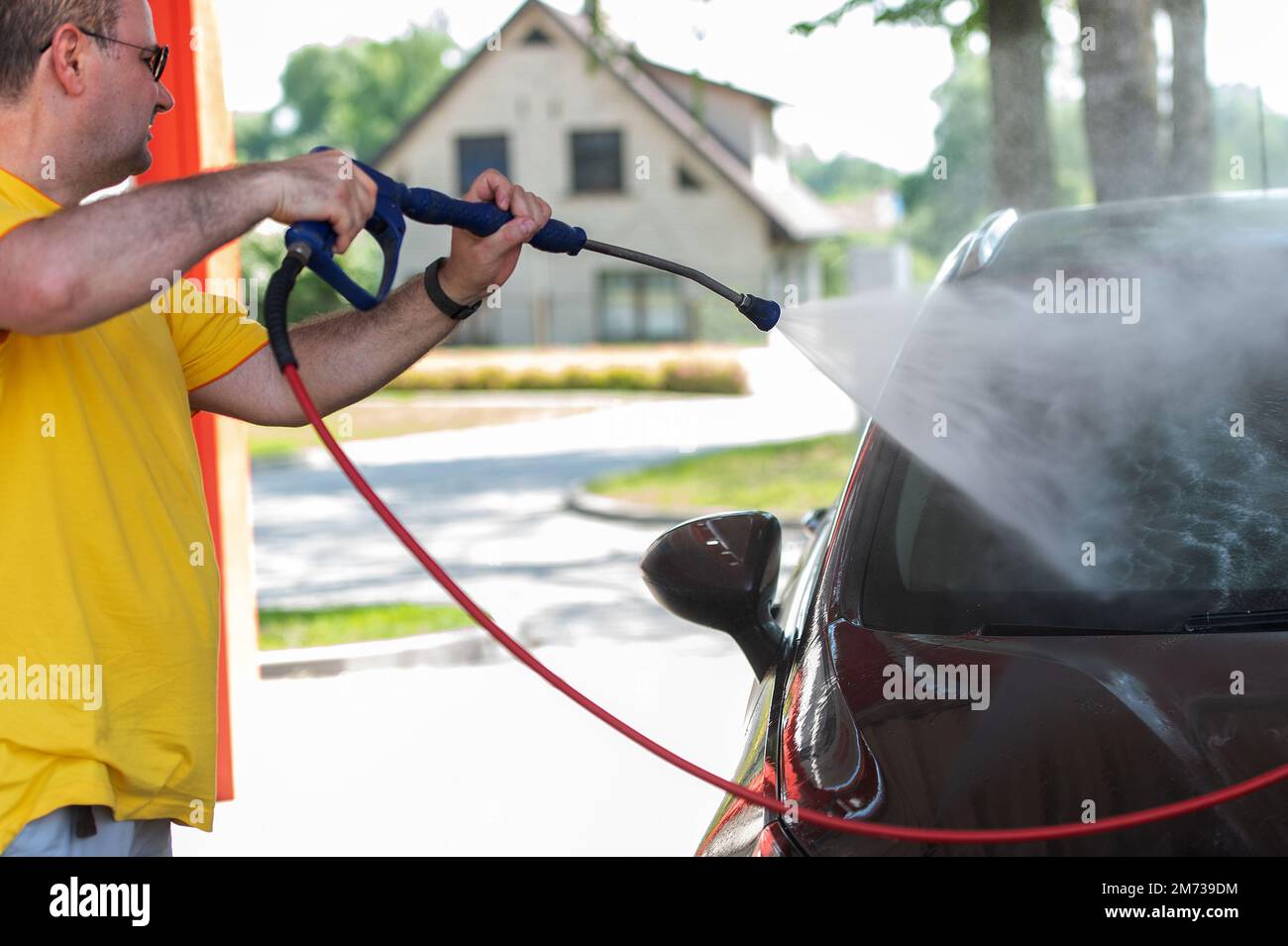 Pressure washer repair hi-res stock photography and images - Alamy