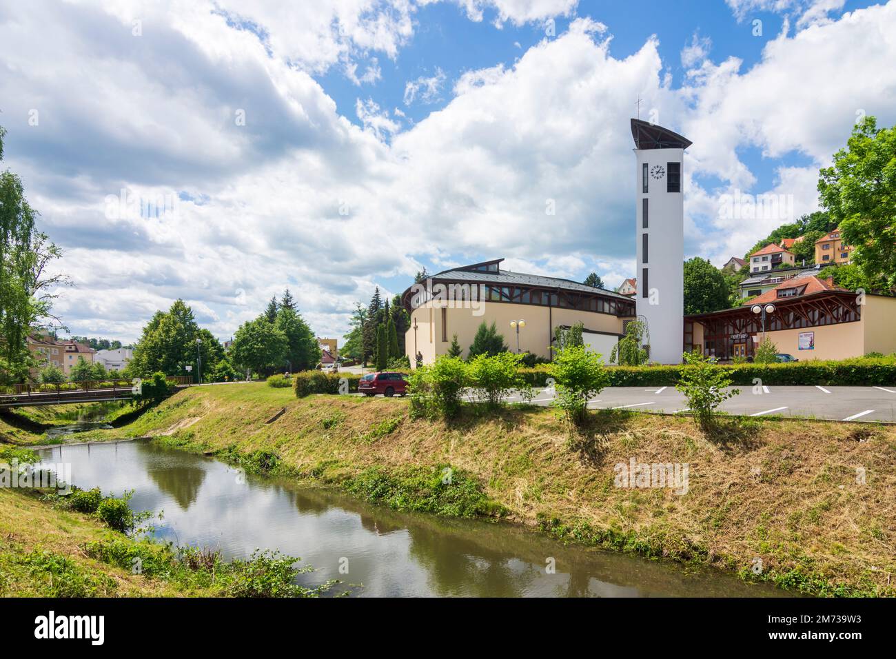 Luhacovice (Bad Luhatschowitz) : Luhacovicky stream, church in ...
