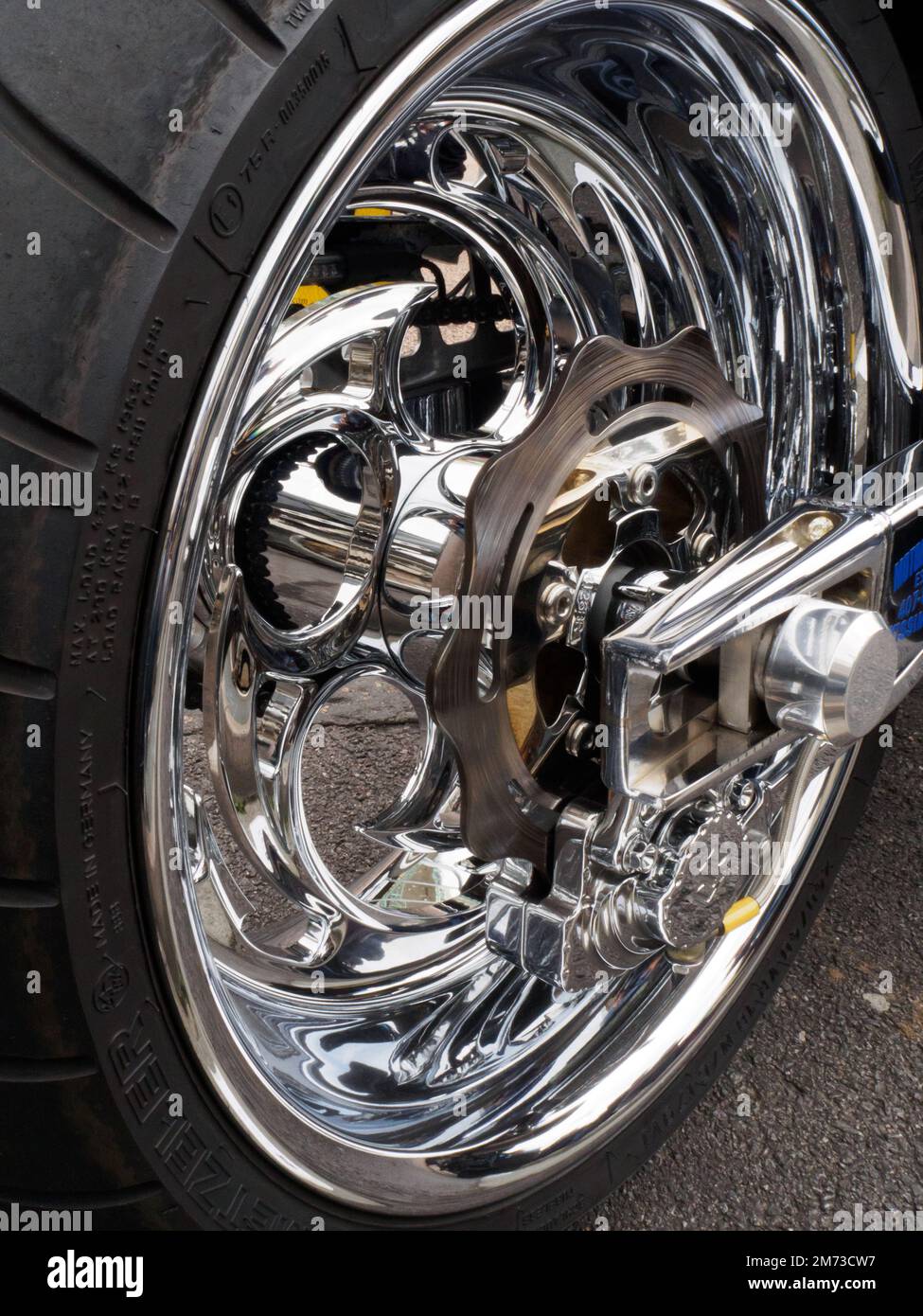 Chrome cycle hi-res stock photography and images - Alamy