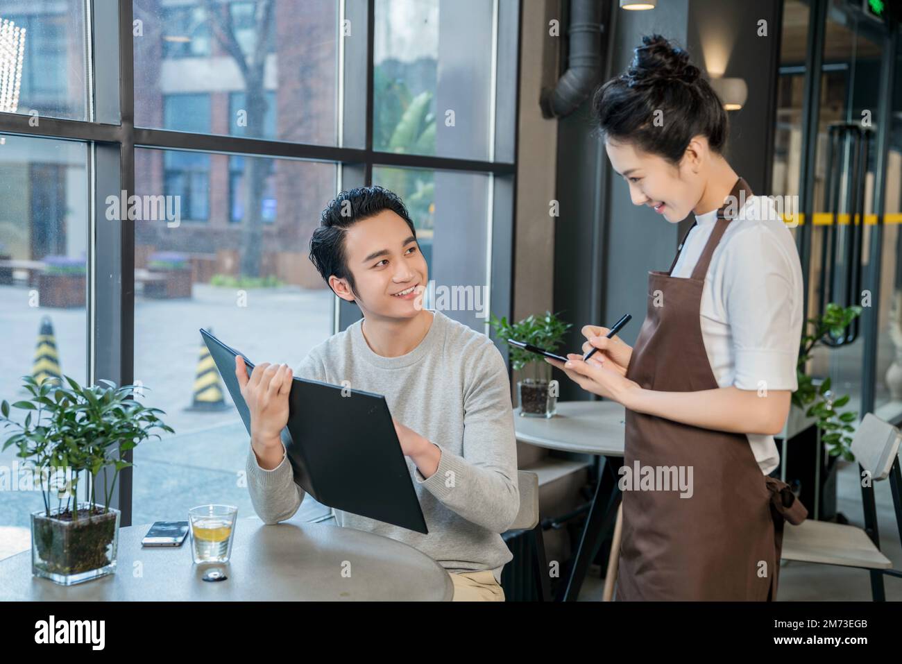 The coffee shop service Stock Photo - Alamy
