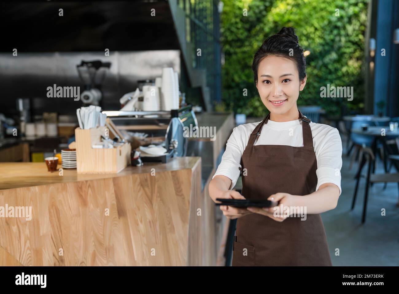 The coffee shop service Stock Photo - Alamy