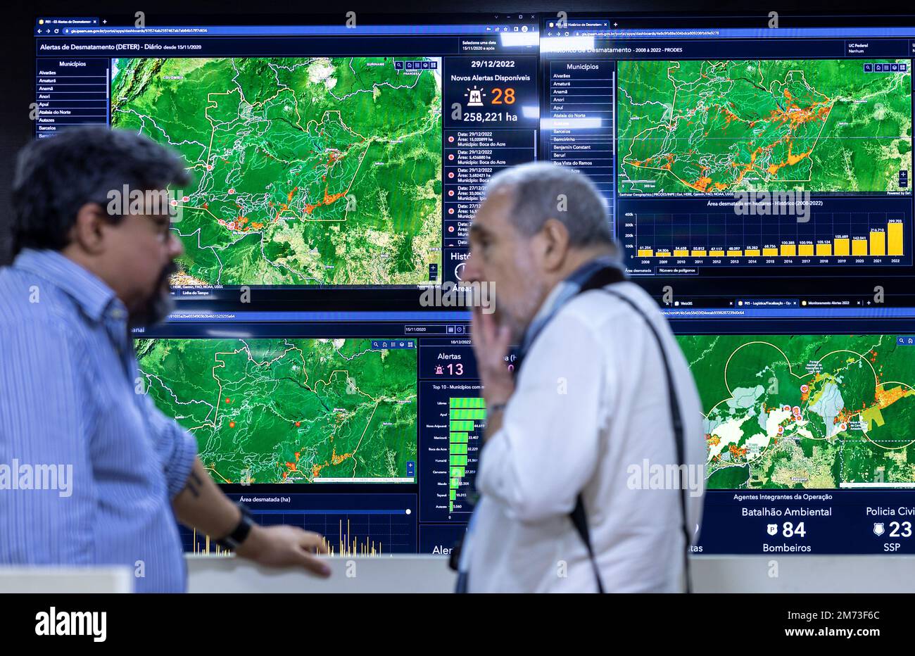 Amazon deforestation satellite images hi-res stock photography and ...