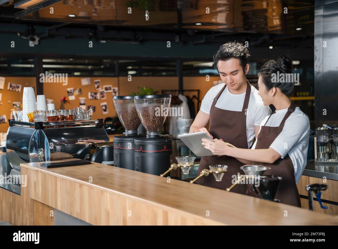 The coffee shop service Stock Photo - Alamy