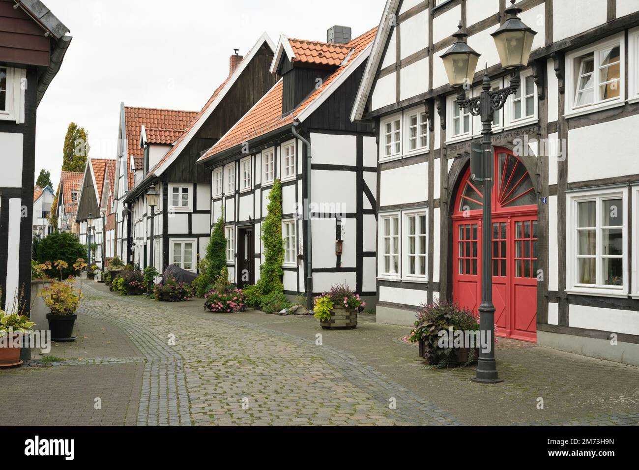 Vintage half timbered buildings hi-res stock photography and images - Alamy